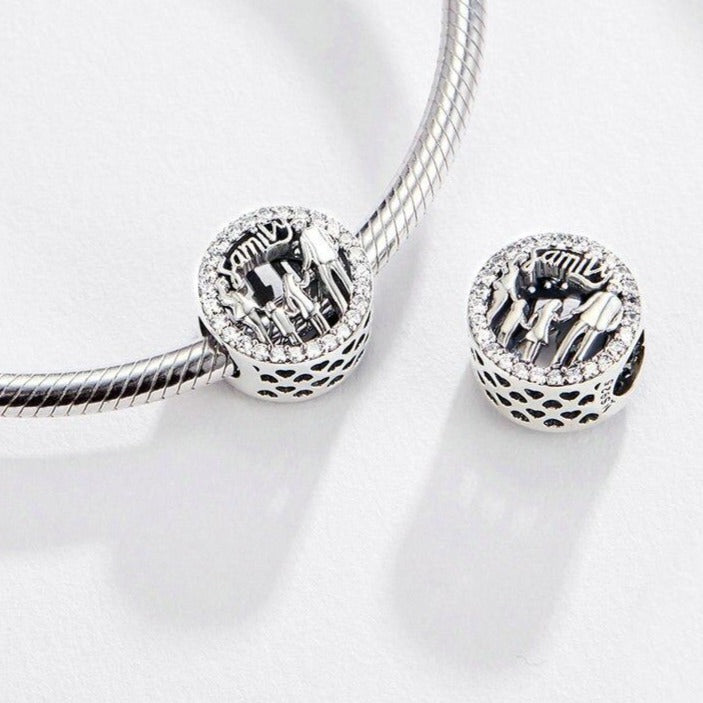 Holding Hands Charm 👫 - Fits Pandora Bracelets – Planet Charms